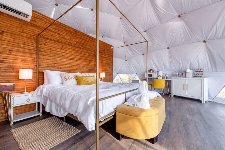 Fully-equipped Luxury Dome Rental For 4 In Burnet, Texas - Marble Falls, TX