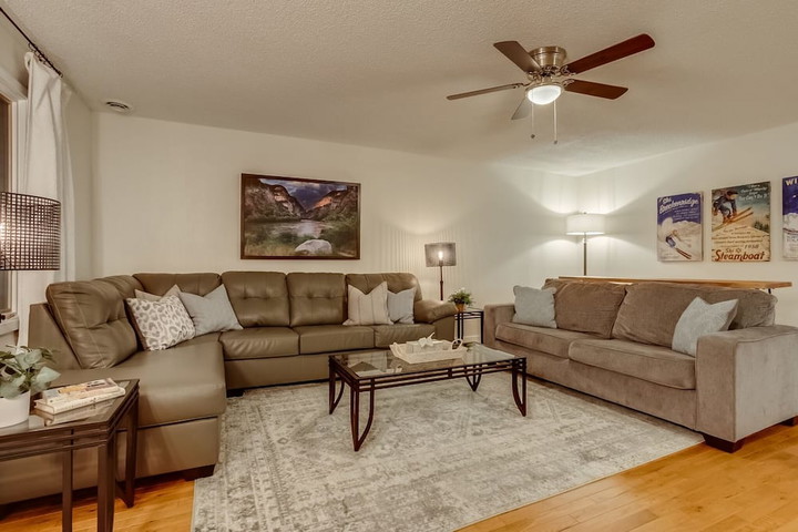 Lake Loveland Stunner W/ Hot Tub, Pergola And Fire Pit - Loveland, CO