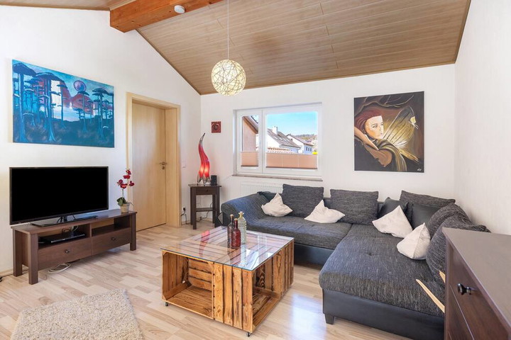 Ferienwohnung Beni, 65qm, 2 Schlafzimmer, Max. 4 Personen 4 Sterne- Dtv Klassifiziert - Gailingen am Hochrhein