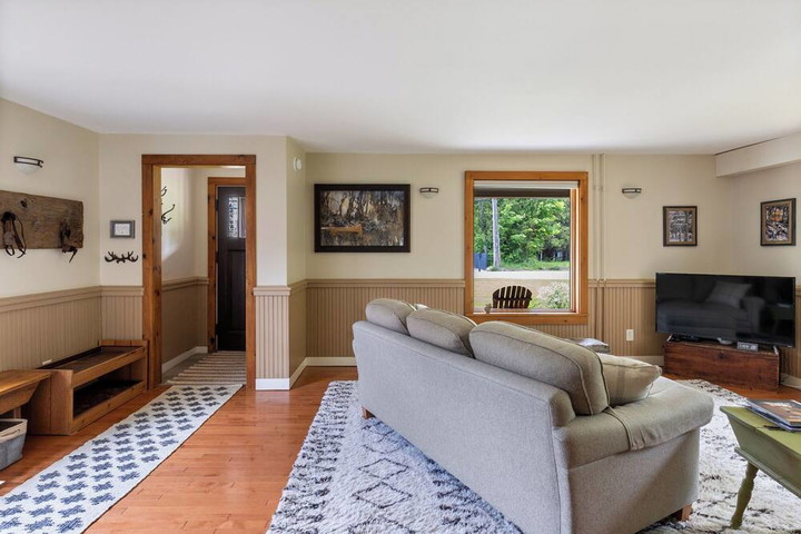 Charming 3br 2ba Home, One Block From Downtown - Saranac Lake