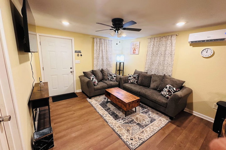 Welcome To Cozy Stone Cottage 3 Bedrooms And 1 Bathroom House. - San Angelo, TX