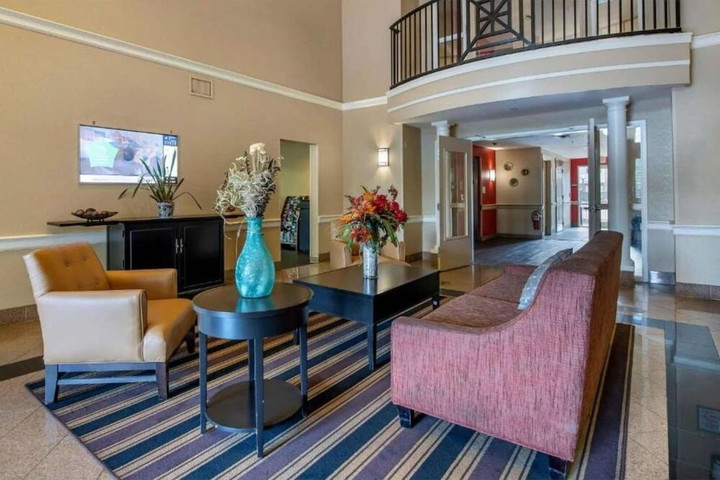 1 Queen Bed | Non-smoking, Kitchen, Sofa-bed - Jacksonville, FL