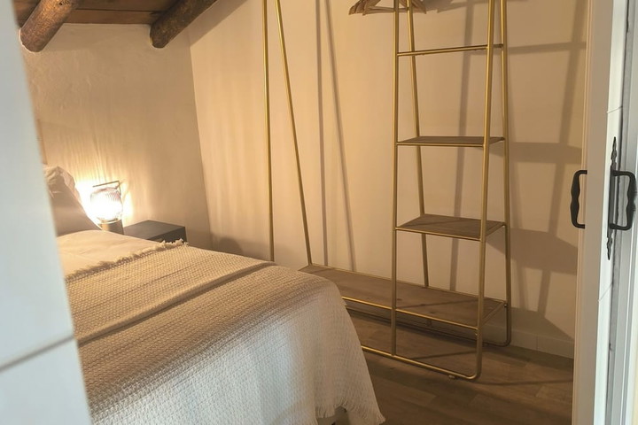 Apartamentos En Cortijo Histórico - Brenes