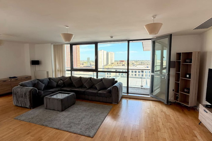 Luxurious Mailbox Penthouse 3 Bedrooms 3 Bathrooms - Birmingham