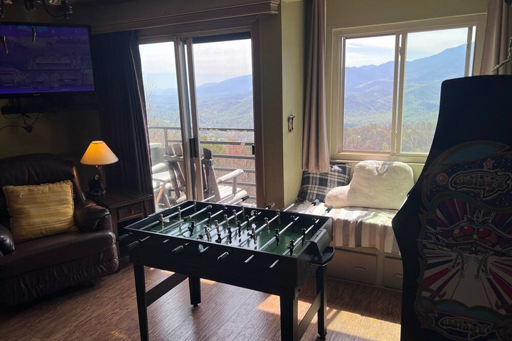 Mountaintop Condo With Incredible View Of Mountains - Tennessee