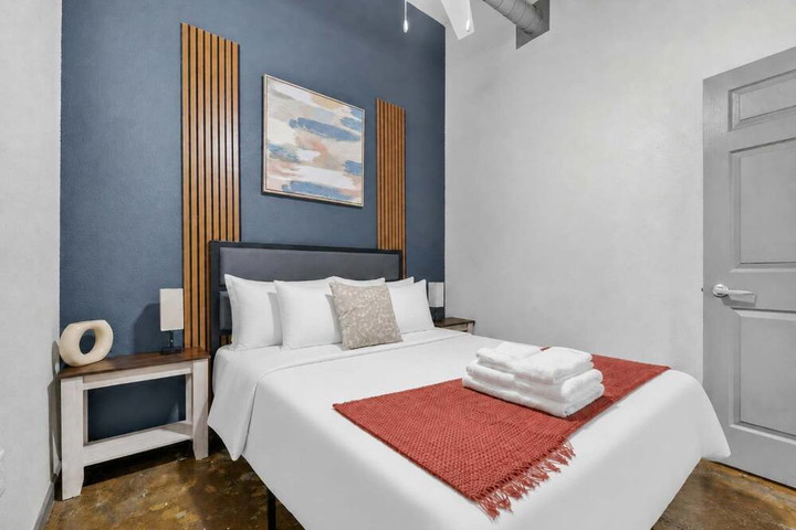 2br Riverfront District Loft | Near Power & Light - North Kansas City, MO