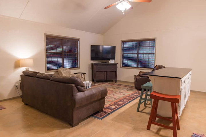 Cozy Home For The Smaller Family - Concan, TX
