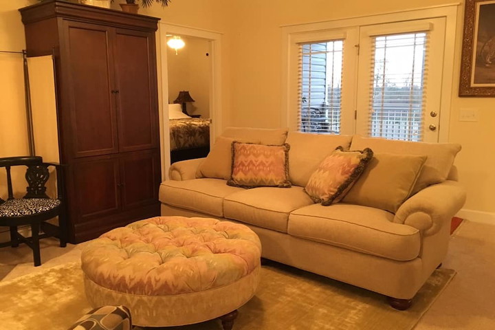 Exquisite 2br Luxuriöse Suite Großartige Lage In Greenville - Greenville, NC