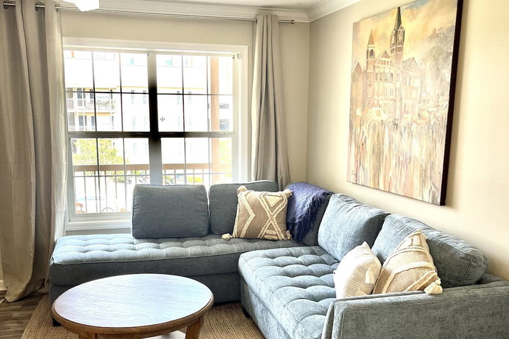 Location! | Walk To Stadium And Toomers | Cozy 4br Condo In The Heart Of Auburn - Auburn, AL