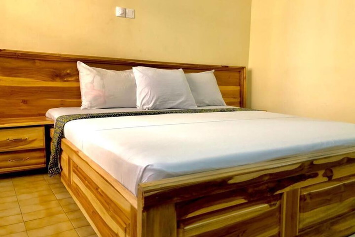 One Bedroom Apartment With Air Conditioning @ Royal Lanes Hotel, Achimota, Accra - Accra