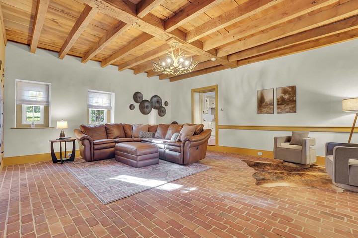 Cottage At High Cross Farms | Front Porch - Marietta, PA