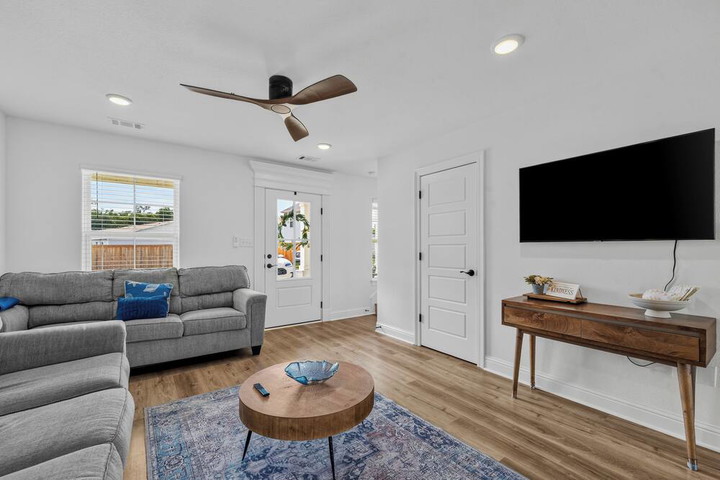 New 3br Home- Less Than 1 Mile From The Beach - Gulfport, MS