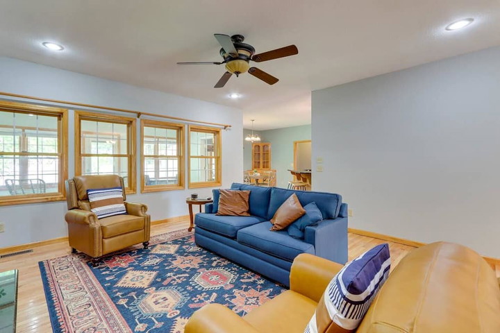 Modern Home In The Heart Of Murphy, Hi-tech Massage Chair, Jetted Tub, King Bd! - Murphy, NC
