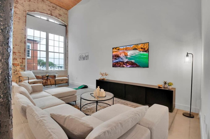 Huge, Open Loft | Arts District | 5 Mins To Dt Gvl - Greenville, SC