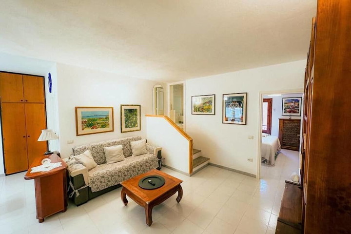 Apartment Near The Center - Ólbia