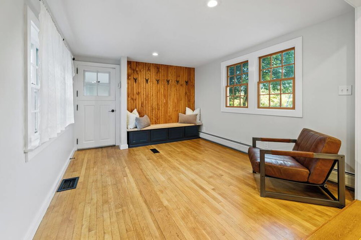 Peaceful Riverview Retreat - 1 Mi To Dartmouth College - 4-bd -3ba - Hanover, NH