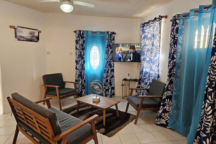 Cozy 2-bedroom Apartment  In A Quiet Gated Complex. - Barbade