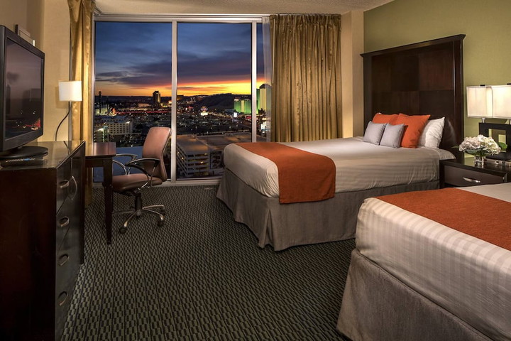 Luxury Guest Room 2 Queens | Aquarius Casino Resort | Laughlin Nv - 拉芙琳