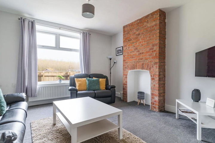 East House-sleeps 5-pet Friendly-garden-parking - Morpeth