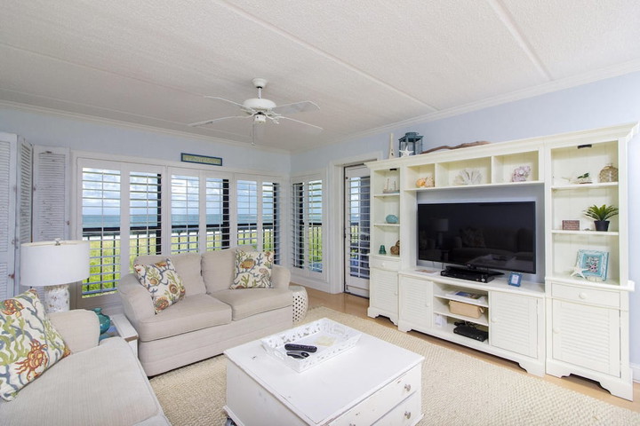 Oceanfront Condo ~ Steps From The Beach And Restaurants! - St. Augustine, FL