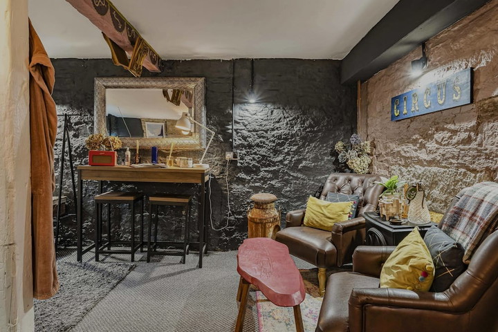 Charming Two-bedroom Apartment, Tavistock - Tavistock