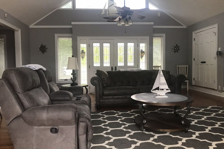 Lake Venue W Pool, Perfect For Small Venues, Weddings, Cooperate, Business Etc. - Lexington, SC
