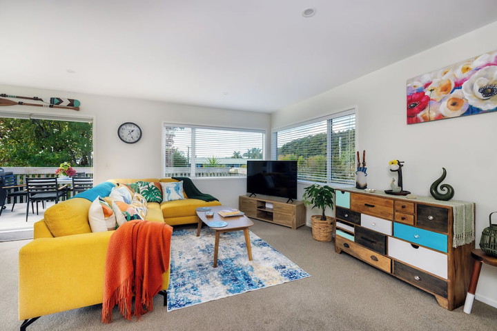 Tui Beach House - Centrally Located, 3 Min Walk To Beach, Bright House Paihia. - Paihia