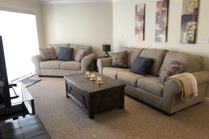 Last-minute Discounts! 2bed 2bath On The River - Convenient Central Location! - Fort McMurray