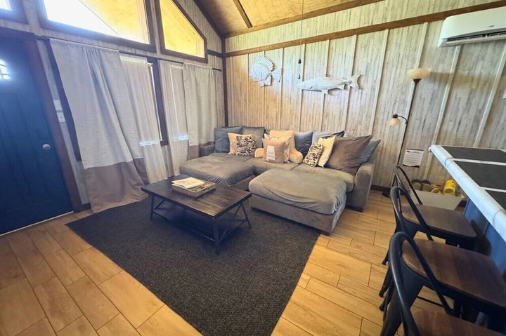 Lake Guntersville Cabin |Pet Friendly | Fenced Yard | Fire Pit - Coco Chateau - Alabama
