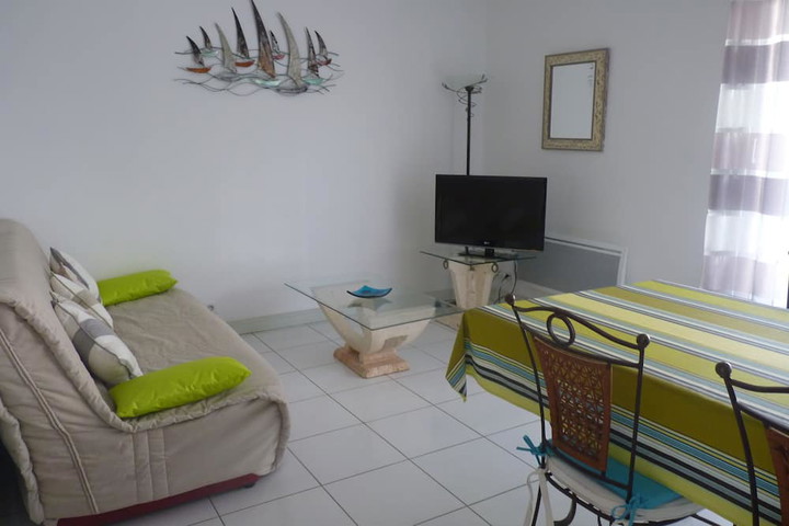 Appartement T2  Lumineux A 25m De La Plage Dans Petite Rue Très Calme - Biarritz