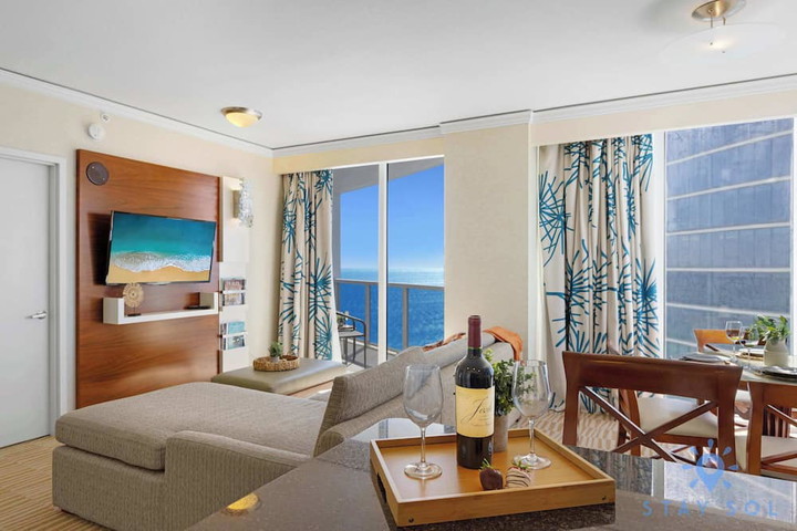 Unique Apartment Miami Views - Sunny Isles Beach, FL