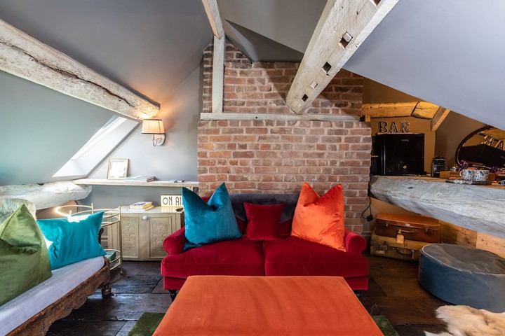 The Cocktail Lounge - Sleeps 2 Guests In 1 Bedrooms - Nantwich