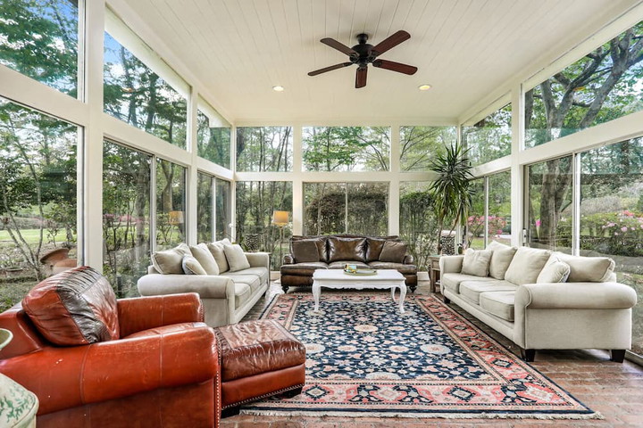 The Secret Garden Is Located In Covington, Louisiana. Truly One Of A Kind Home! - Folsom, LA