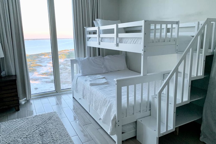 "Inexcess" 19th Floor Gulf And Sound Views 5 Star Portofino Condo - Pensacola Beach, FL