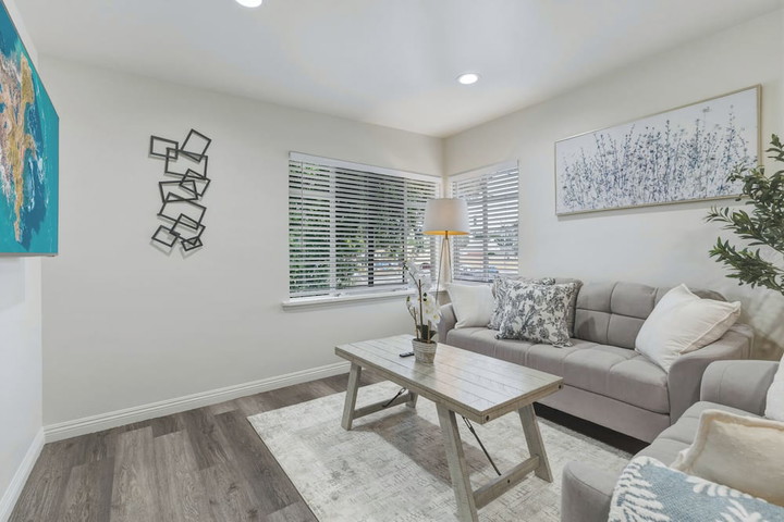 Modern & Cozy 2br Retreat Near Claremont Colleges - Upland, CA