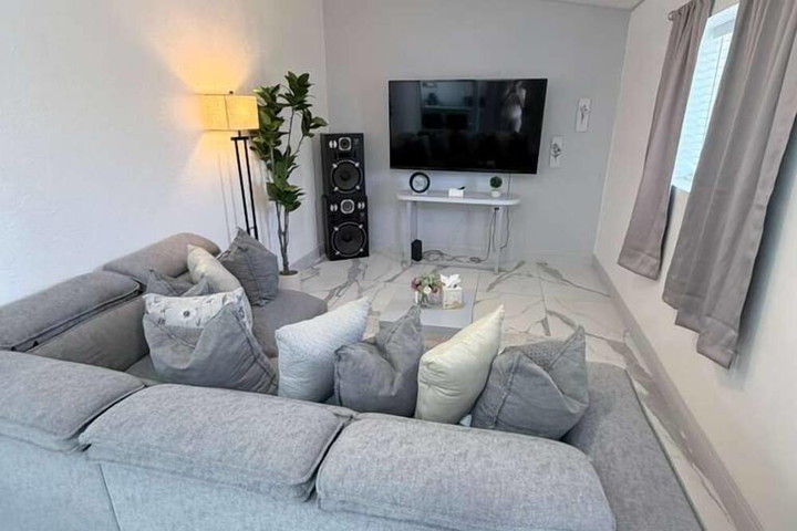 Clean & Cozy 1-bedroom  Ac  Fast Wifi  Las Vegas - Las Vegas, NV
