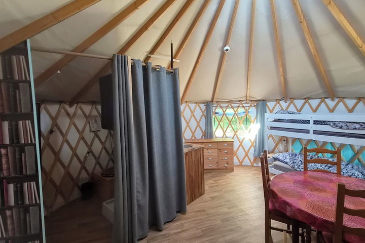 Unique, Fully Equipped Yurt For 4 People - Finisterre