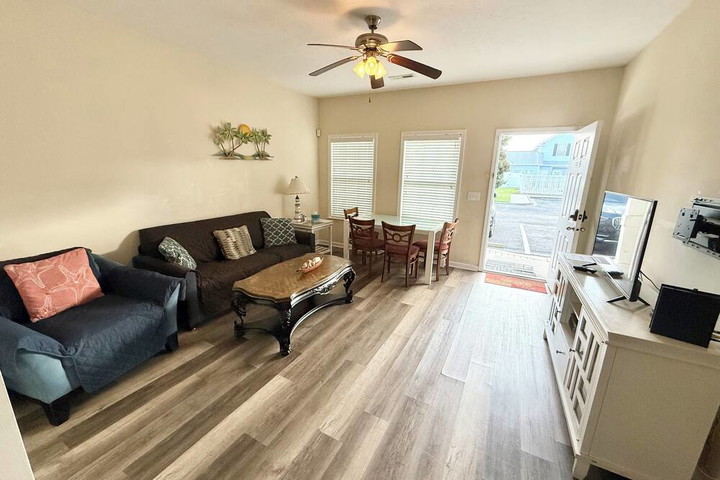 Mrv28, Cabaña De 2 Dormitorios En Myrtle Beach, A 1 Cuadra De La Playa. - Myrtle Beach