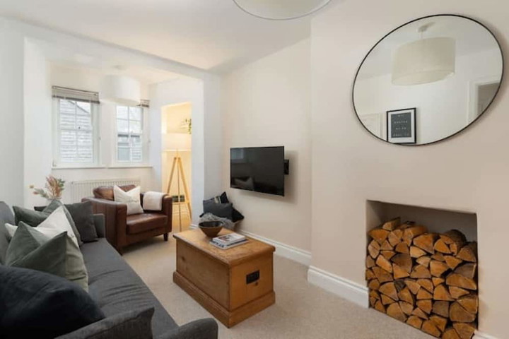 Situated On One Of St Ives's Most Iconic Streets, - St Ives