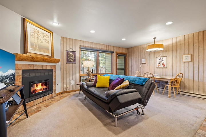 New! Affordable Mountain Escape | Pool - Hot Tub | Near Mt. Bachelor - Bend, OR