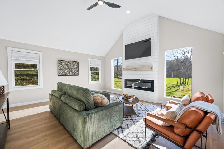 Copper Hill Bungalow - Private 2-bedroom Bungalow With A Hot Tub! - Nashville, IN