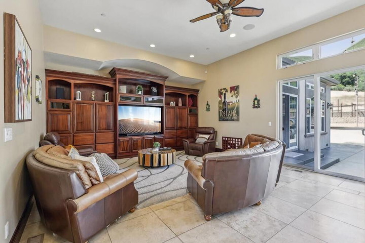 Beautiful Tuscany Villa Sport And Entertainment - Morgan Hill, CA