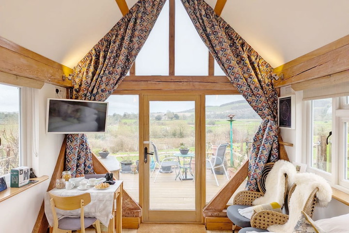 The Observatory - A Cottage That Sleeps 2 Guests In 1 Bedroom - Arundel