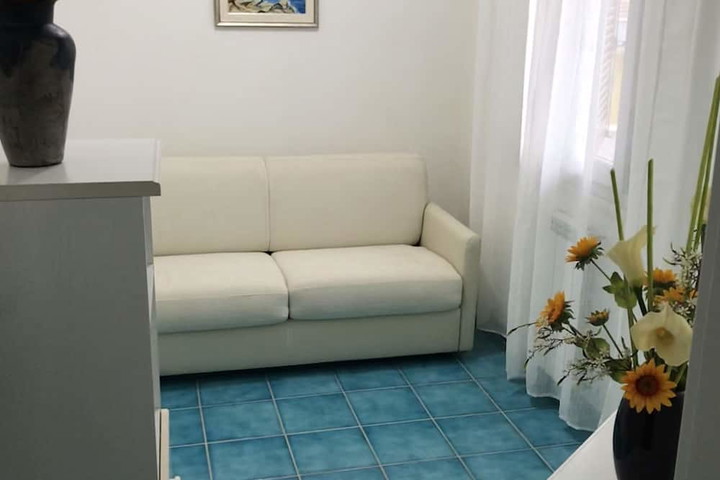 Vacation Home With Ocean View In Porto Torres  Beach Within Walking Distance, Balcony & Air Conditioning - Porto Torres