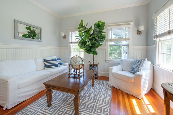 Immaculate & Updated 4br - Steps To Town And Beach. - Nantucket, MA