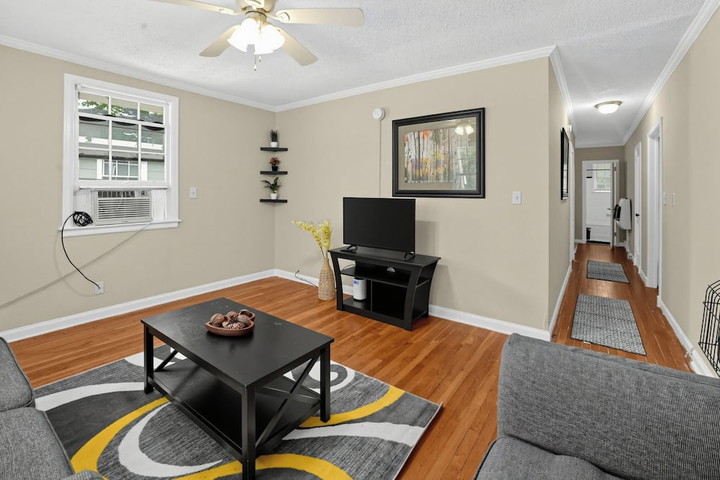 Cloverdale Smart Stay - Montgomery, AL