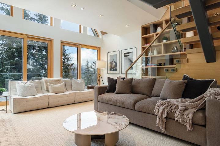 Luxury True Ski-in/ski-out 6 Br/hot Tub/sauna/gym/private Gondola - ウィスラー