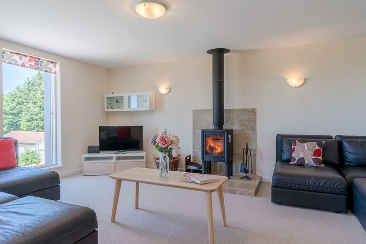 Hill View Rise - Sleeps 8 Guests In 4 Bedrooms - Broadway