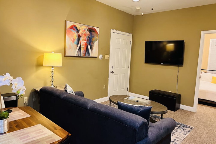 Cozy Quiet Apt In Suburbs - Very Walkable Area - King of Prussia, PA