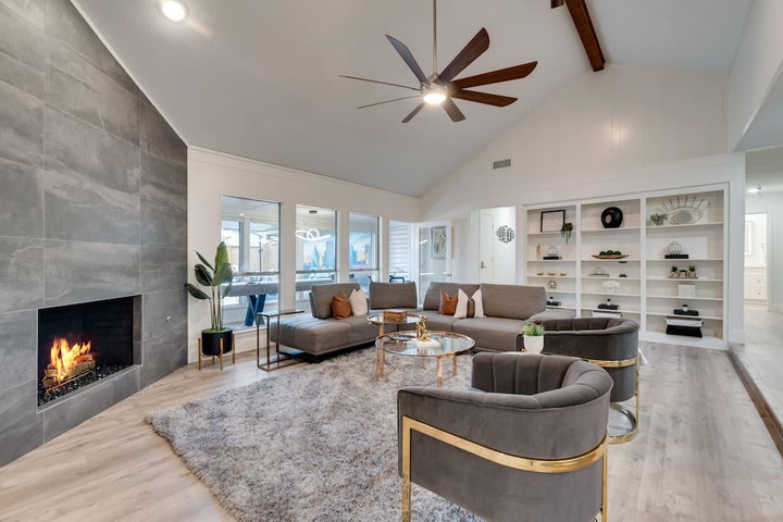 Lux Dallas Oasis  Pool, Whirlpool, Feuerstelle, Spielzimmer, Platz Für 12 Personen - Garland, TX